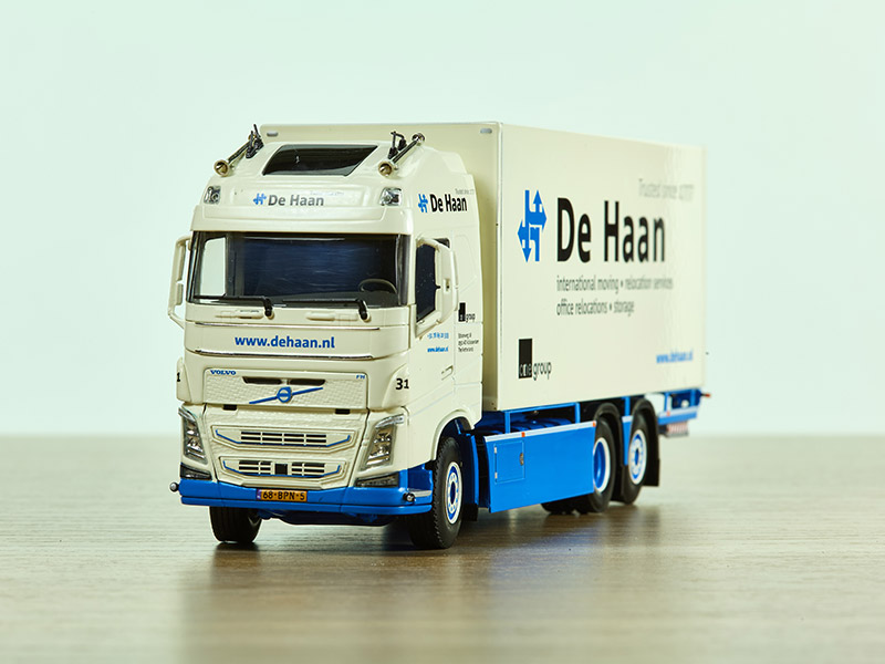 Volvo FH 4 Globetrotter XL 6X2 TAG Axle Riged Truck Box / 3 Axle ...