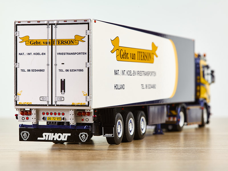 Scania R5 Flat Roof 4X2 Reefer Trailer / 3 Axle - MiniCarWorld
