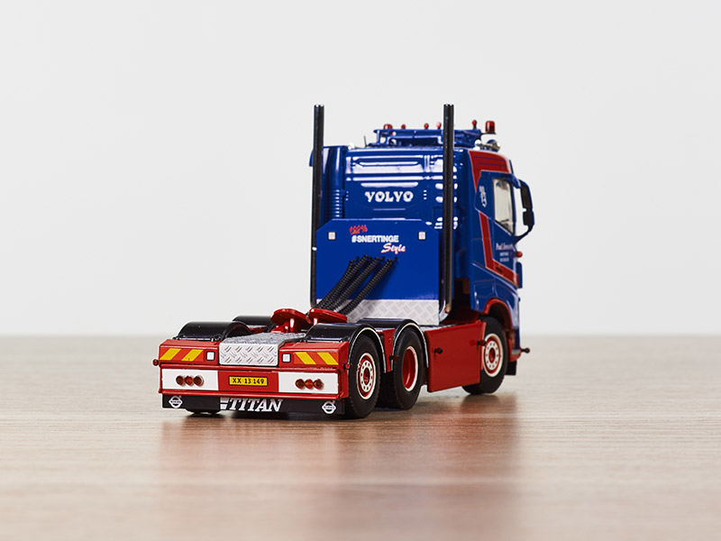 Volvo FH4 Sleepercab 6×2 TAG Axle — MiniCarWorld