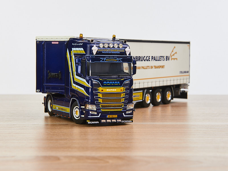 Scania S Highline 4x2 Curtainside Tautliner Trailer / 3 Axle - MiniCarWorld