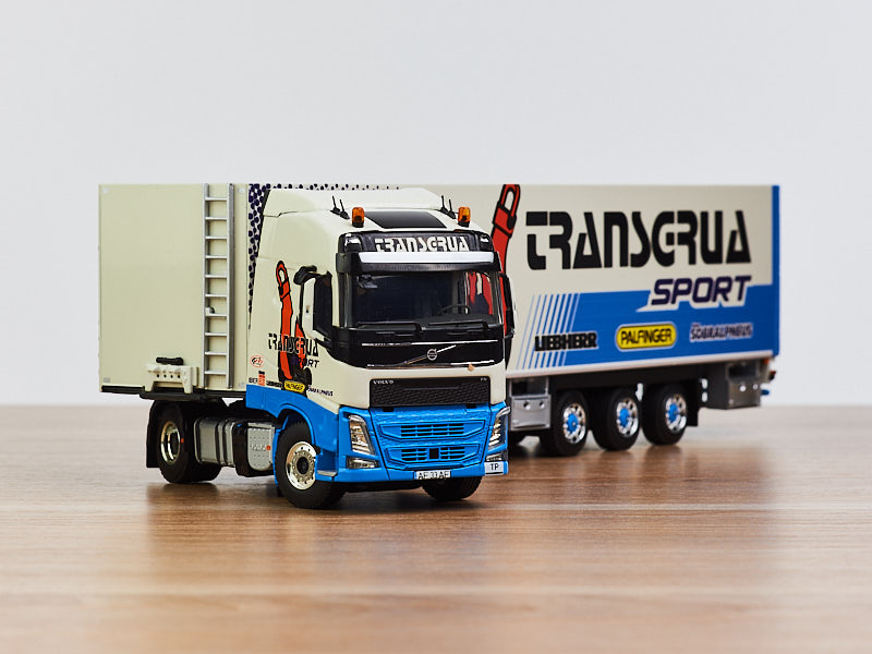 Volvo FH4 Globetrotter 4x2 - MiniCarWorld