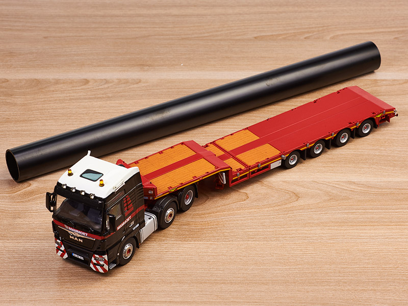 MAN TGX XXL 6x2 Twin Steer Semi Lowloader / 4 Axle Including Pipe ...