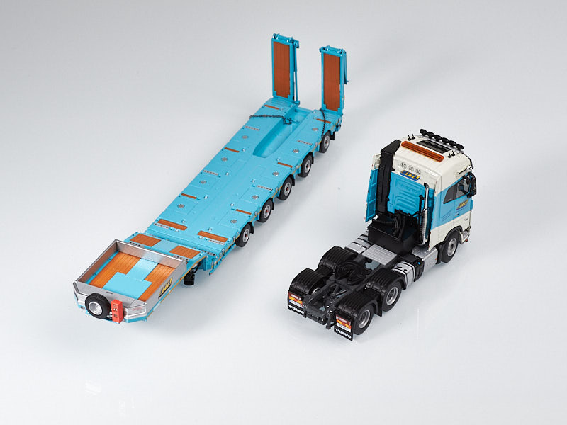 Volvo FH5 Globetrotter 6x4 Manoovr / 5 Axle - MiniCarWorld