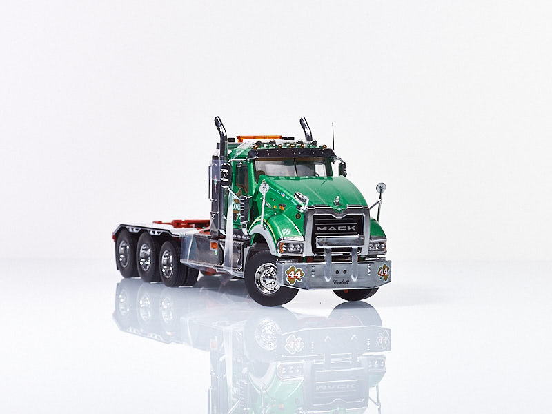 Mack Titan Tri-axle Tractor / Thomas F. Corbett 2011 - MiniCarWorld