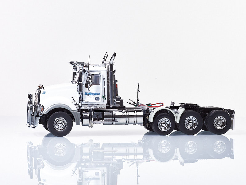 Mack Titan Tri-axle Tractor / Kyle Hemmersbach Trucking 2009 - MiniCarWorld