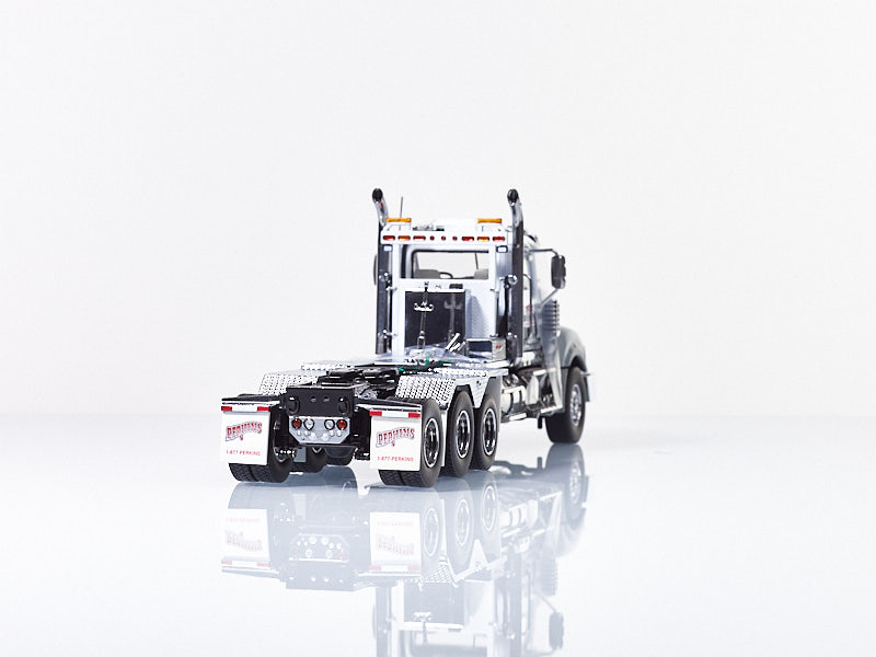 Mack Titan Tri-axle Tractor / Perkins Specialized Transportation ...