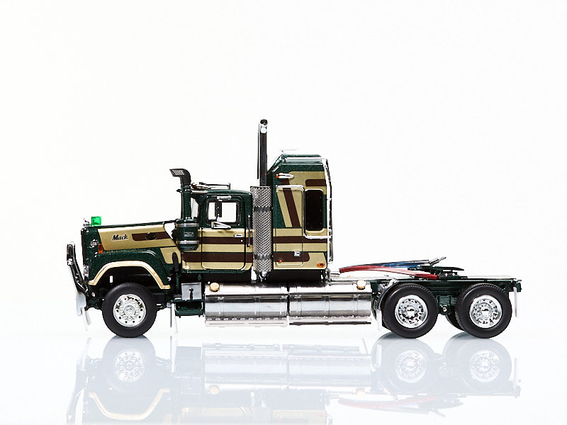 Mack Bicentennial Super-Liner Kingsford Smith - MiniCarWorld