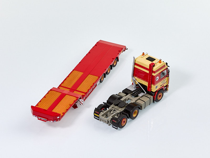 Volvo F12 Globetrotter 6x2 Tag Axle Semi Low Loader - 3 Axle - MiniCarWorld